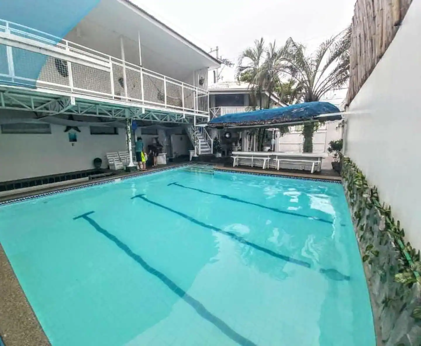 Dolores Unit - Pawikan: Pansol Private Pools