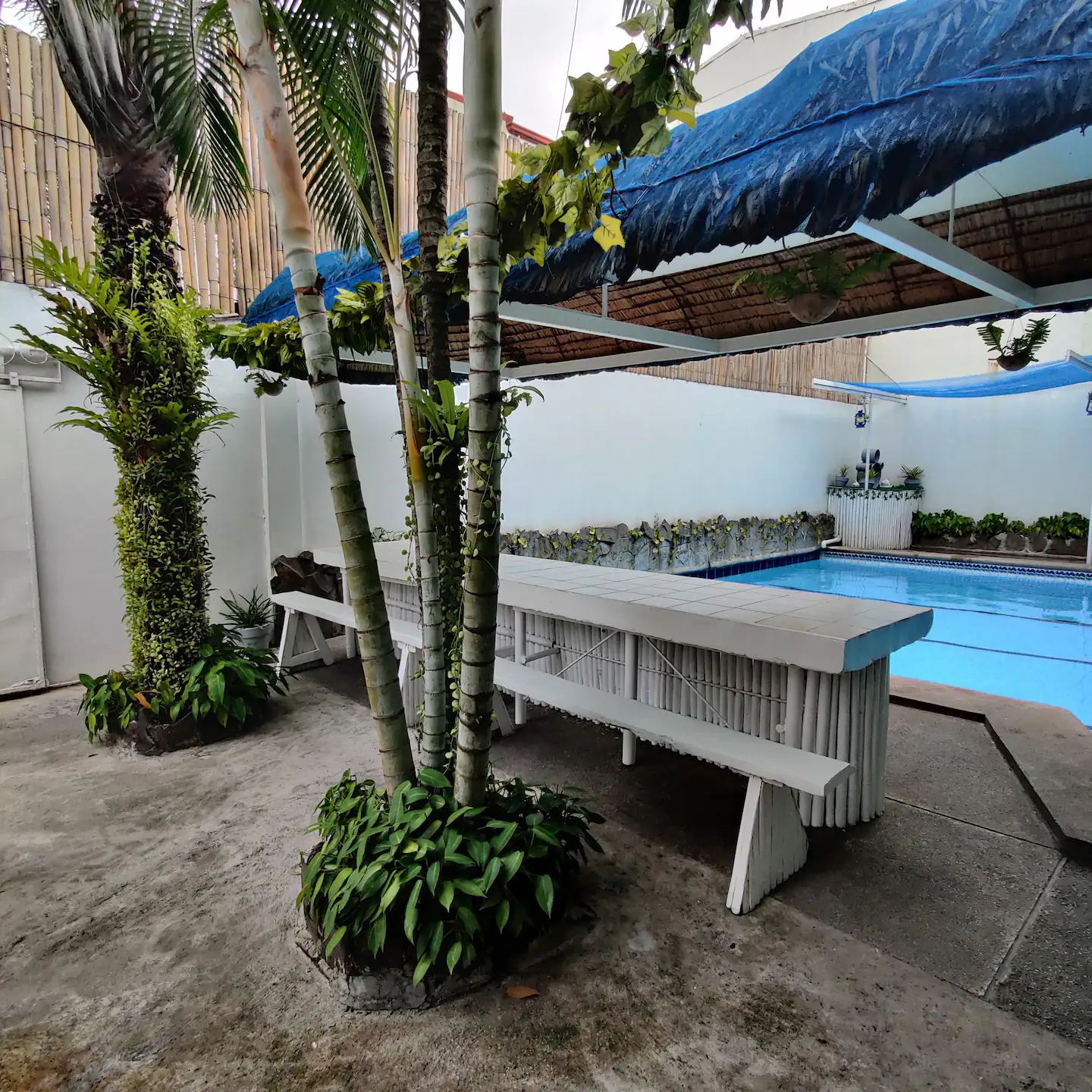 Dolores Unit - Pawikan: Pansol Private Pools